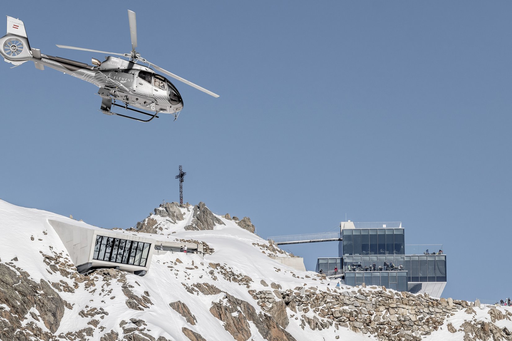 James Bond SPECTRE im ice Q – 007-Drehort in Sölden - ice Q Restaurant ...